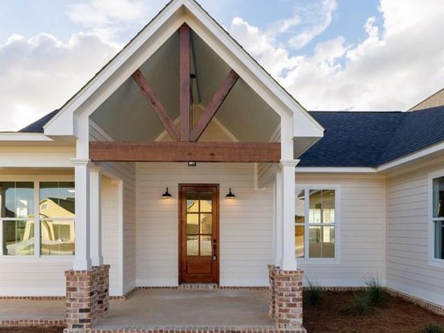 704 Westbrooke Dr, Donalsonville, GA 39845