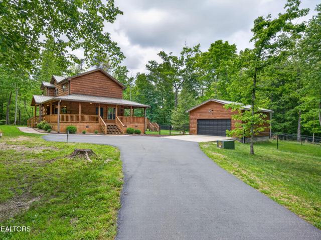 704 White Oak Rd