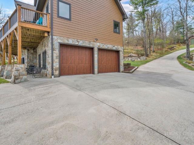 7054 Grandview Circle