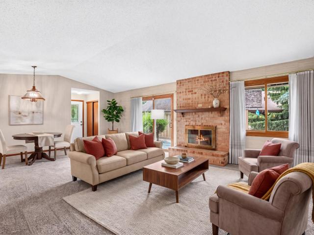 7055 Robinwood Trail