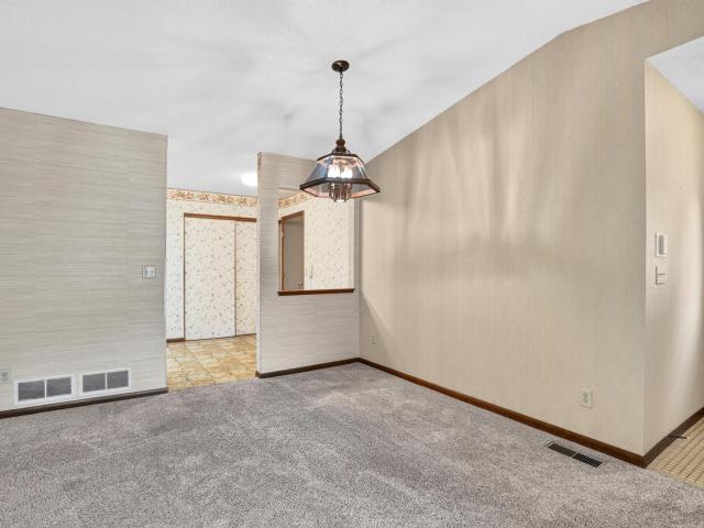 7055 Robinwood Trail