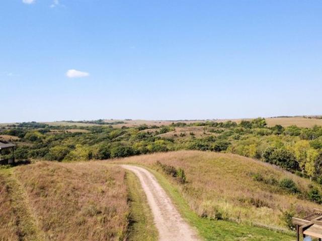 70565 Highway 15, Fairbury, NE 68352