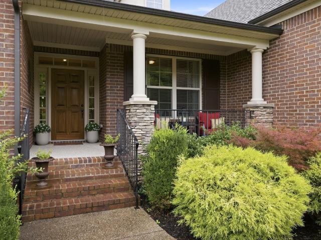 7056 Crimson Leaf Ln