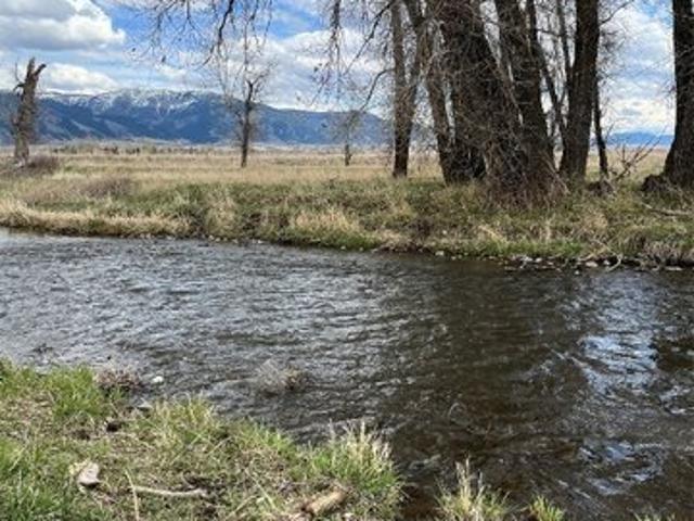 7056 E Baseline, Belgrade, MT 59714