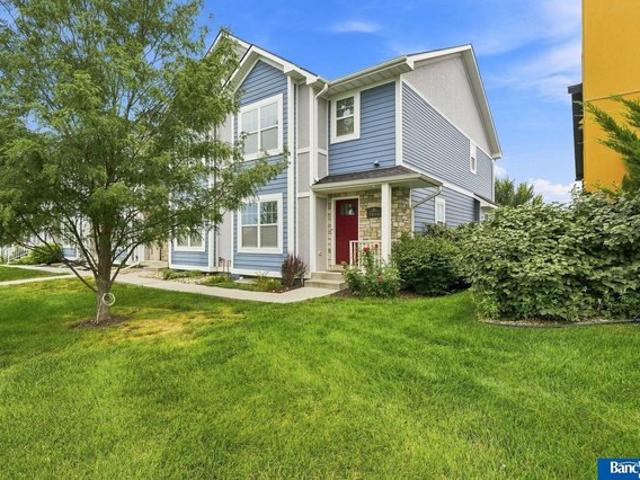 7056 Kentwell Ln, Lincoln, NE 68516