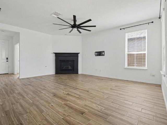 7057 Helena Hill