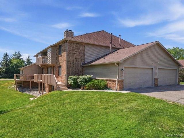 7058 Elmhurst Unit 1, West Bloomfield Township, MI 48322