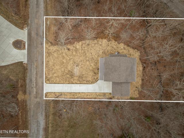 7058 Topez Dr, Crossville, TN 38572 | MLS #3138 | Compass
