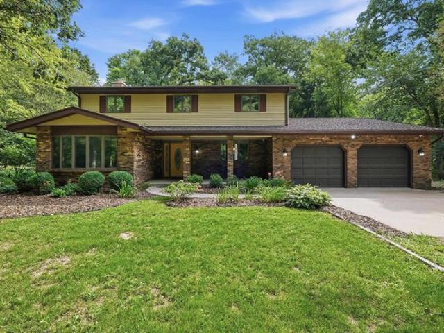 7050 Briar Ln, Sun Prairie, WI 53590
