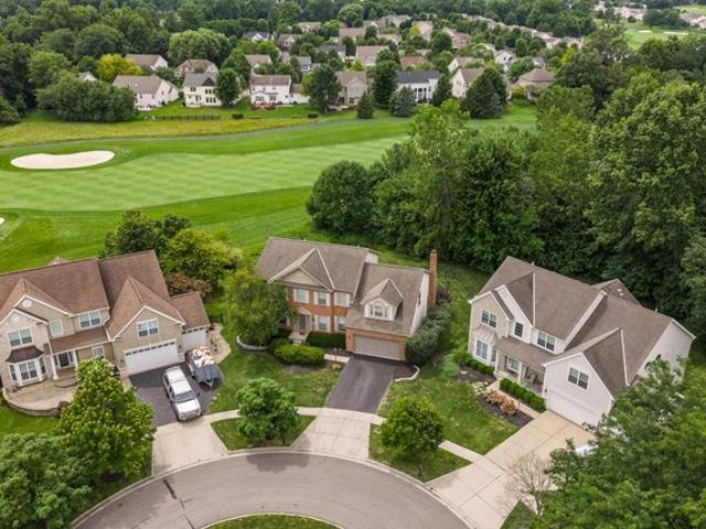 7050 Kellogg Dr, Powell, OH 43065