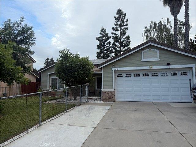 7050 Prestwick Dr, Riverbank, CA 95367