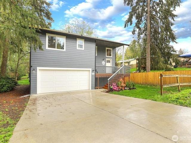 7050 SE Kansas St, Port Orchard, WA 98366