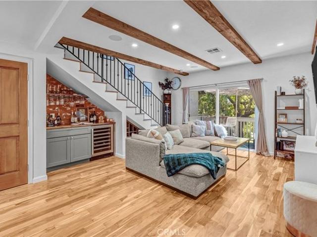 7050 Shoup Ave Unit 212, Canoga Park, CA 91303