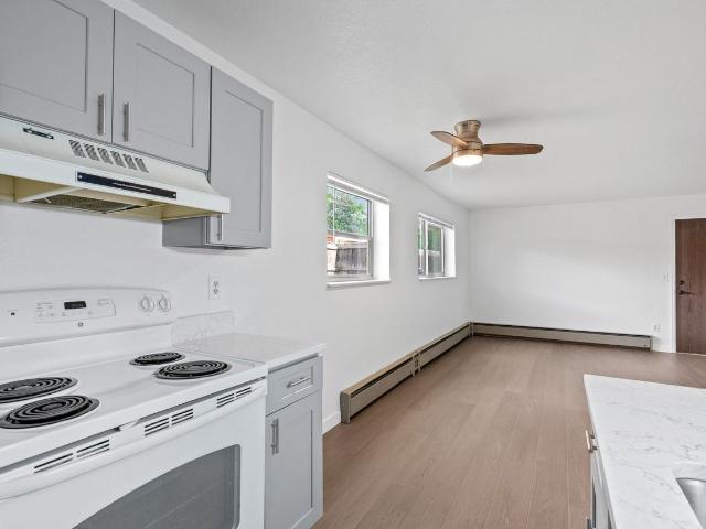 7050 West 37th Avenue 1 Bedroom Apartment for Rent at 7050 W 37th Ave, Wheat Ridge, CO 80033 Barths