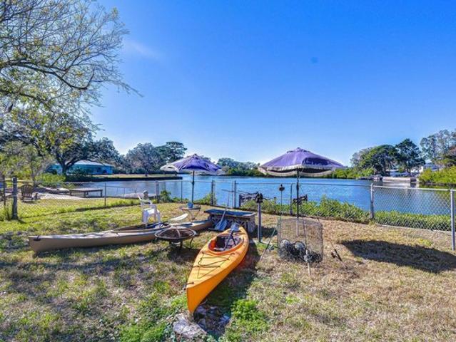 7051 Morningstar Ln, New Port Richey, FL 34652