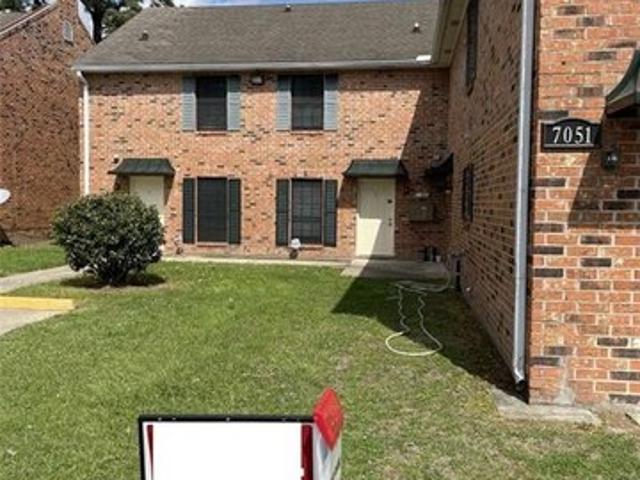 7051 Perkins Place Ct, Baton Rouge, LA 70808