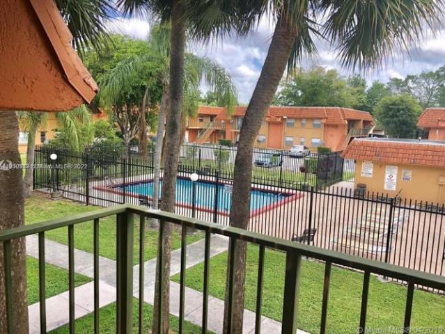 7051 Sw 129Th Ave 5, Miami, FL