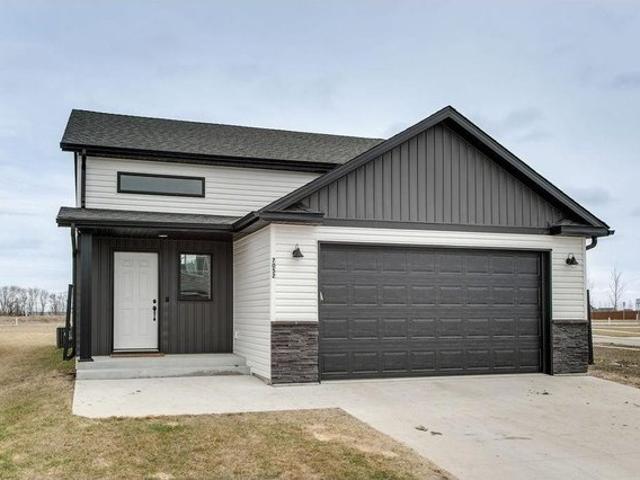 7052 Benji Ln, Horace, ND 58047