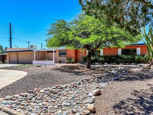 7052 E Baker St, Tucson, AZ 85710