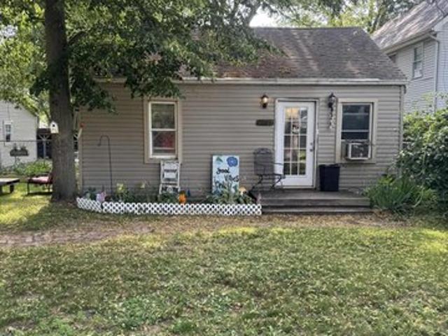 7053 Dunbar Ave, Temperance, MI 48182