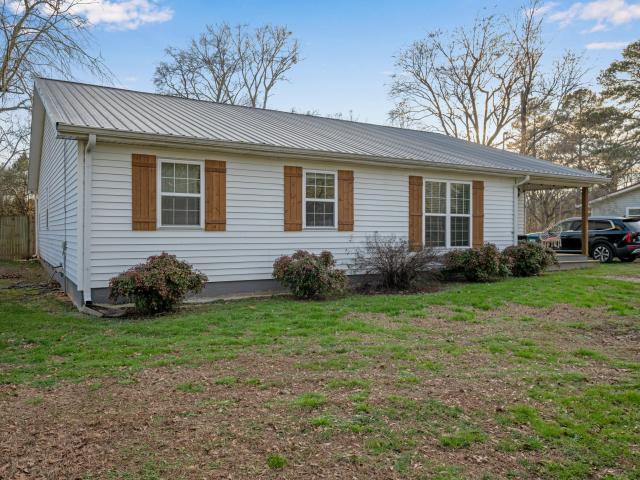 7053 W Highway 136