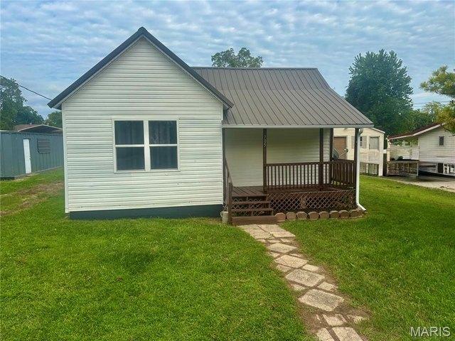 705 4th St, Park Hills, MO 63601