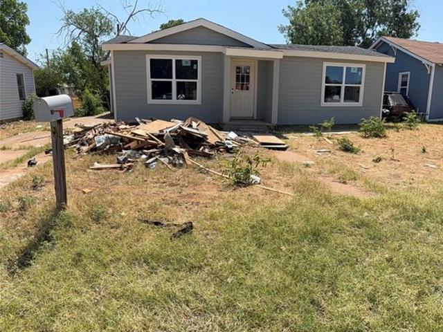705 Ash St, Merkel, TX 79601