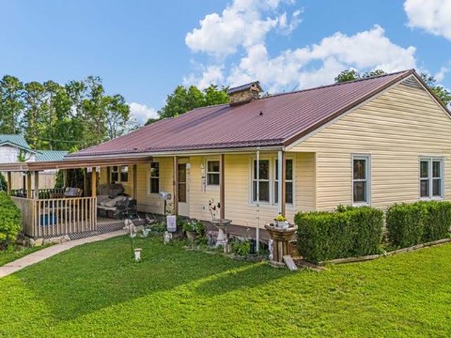 705 Augusta St, Houston, MO 65483