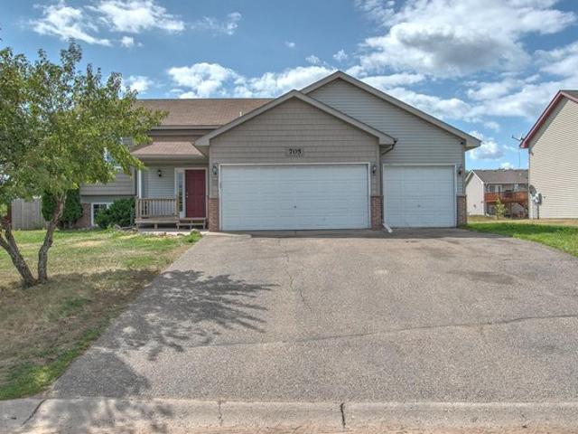 705 Bluebird St, Mora, MN 55051