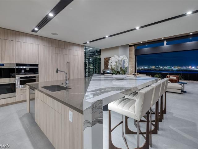 705 Dragon Peak Drive