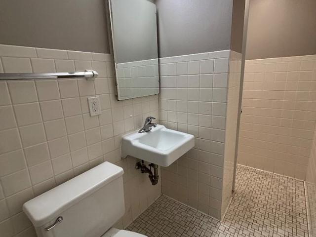 705 E Center St 2 Bedroom Condo for Rent at 705 E Center St, Milwaukee, WI 53212 Riverwest