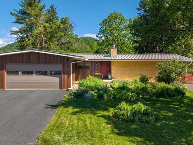 705 E Curtin St, Bellefonte, PA 16823