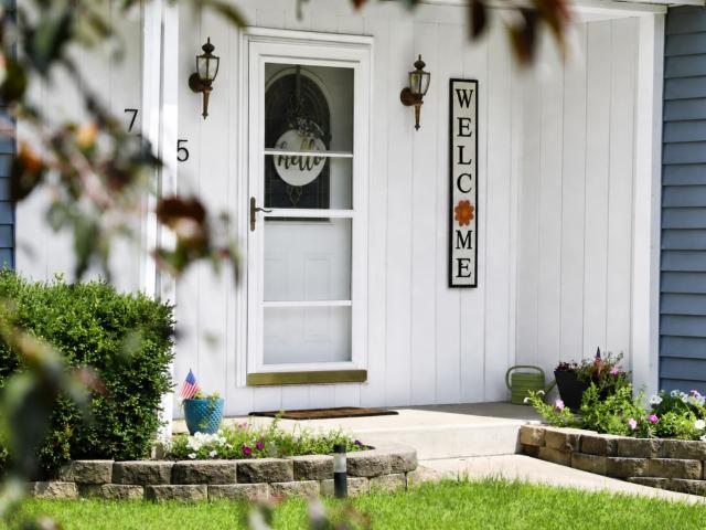 705 E Edgelawn Drive