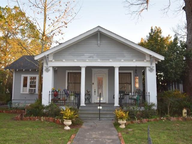 705 Lamar Ave, Crockett, TX 75835