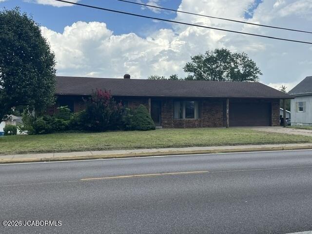 705 E Main St, Linn, MO 65051