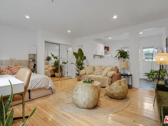 705 Flower Avenue