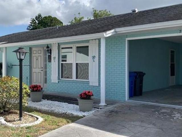 705 Huxley Pl #705 Sun City Center, FL 33573