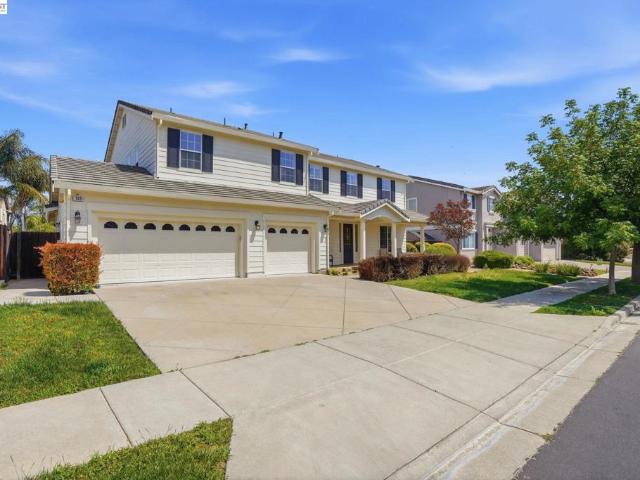 705 Iris Ct