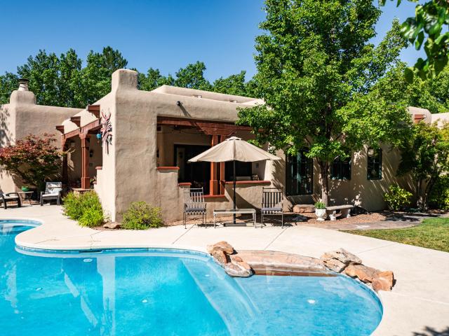 705 Los Prados De Guadalupe Drive NW