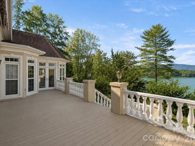 705 Lake Club Drive
