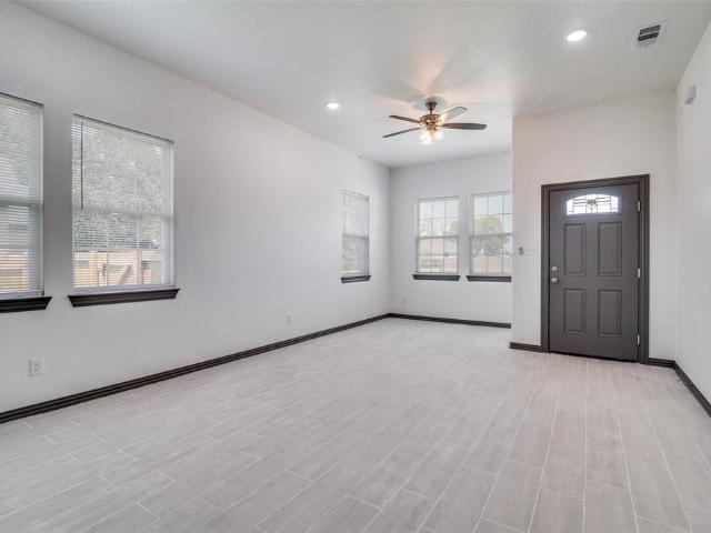 705 Lakeland Drive