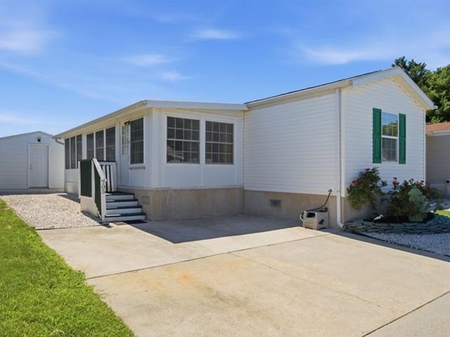 705 Lilly Pond Dr, Erma, NJ 08204