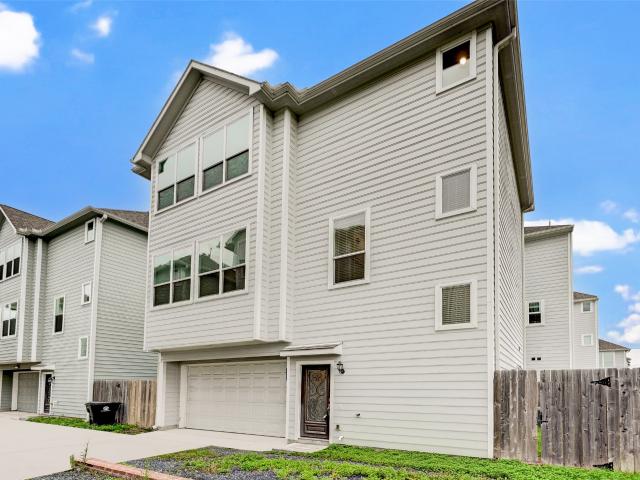 705 Link Road
