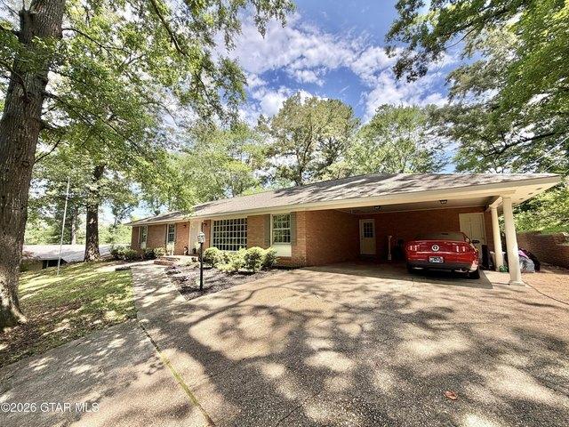 705 N 19th Ave, Columbus, MS 39701