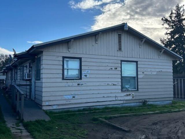 705 N 1st St, Yakima, WA 98901 | MLS #2486 | Compass