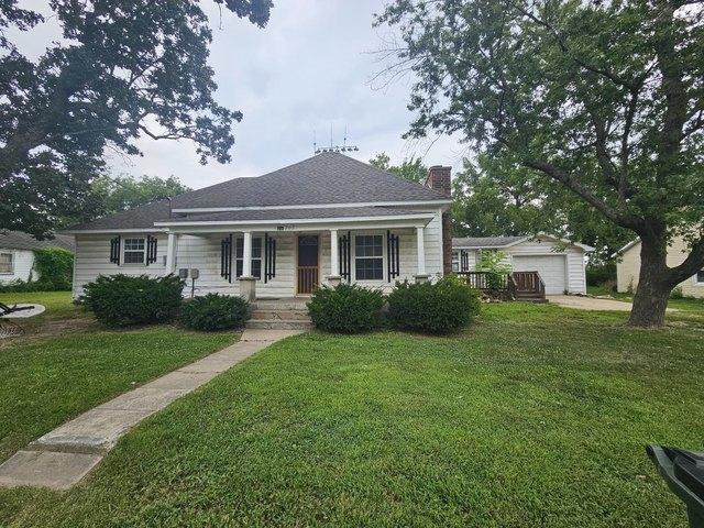705 N Washam St, Miller, MO 65707