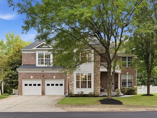 705 N Ashton St, Alexandria, VA 22312