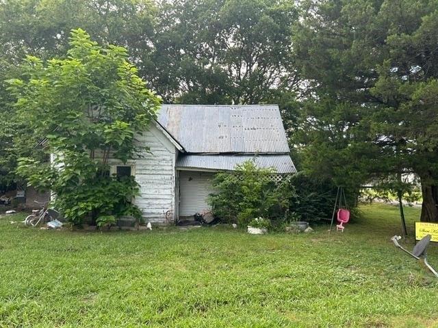 705 N Gardner St, Whitewright, TX 75491