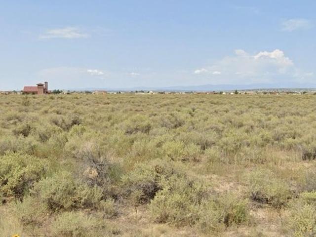 705 N Maplelawn Dr, Pueblo West, CO 81007