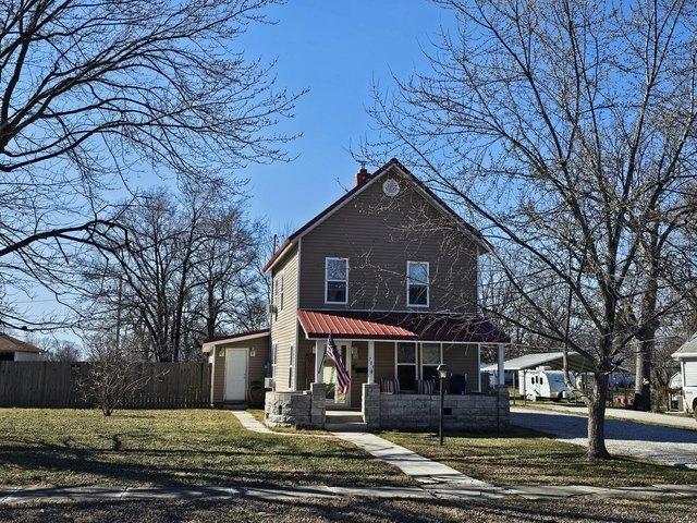 705 N Myrtle St, Pierce City, MO 65723